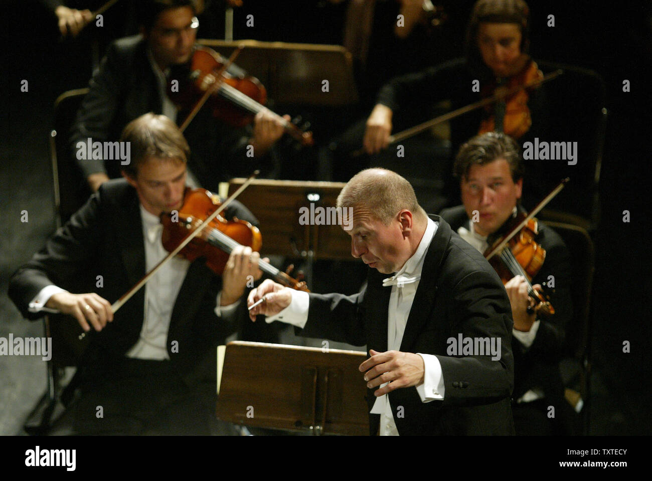 German orchestra in performance hi-res stock photography and images - Alamy