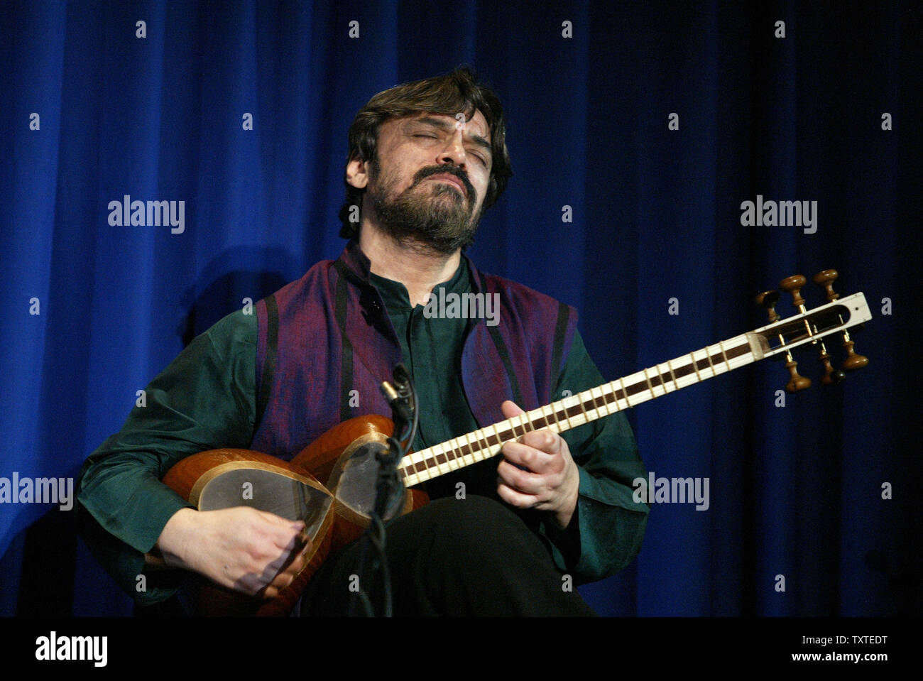 Taar hi-res stock photography and images - Alamy