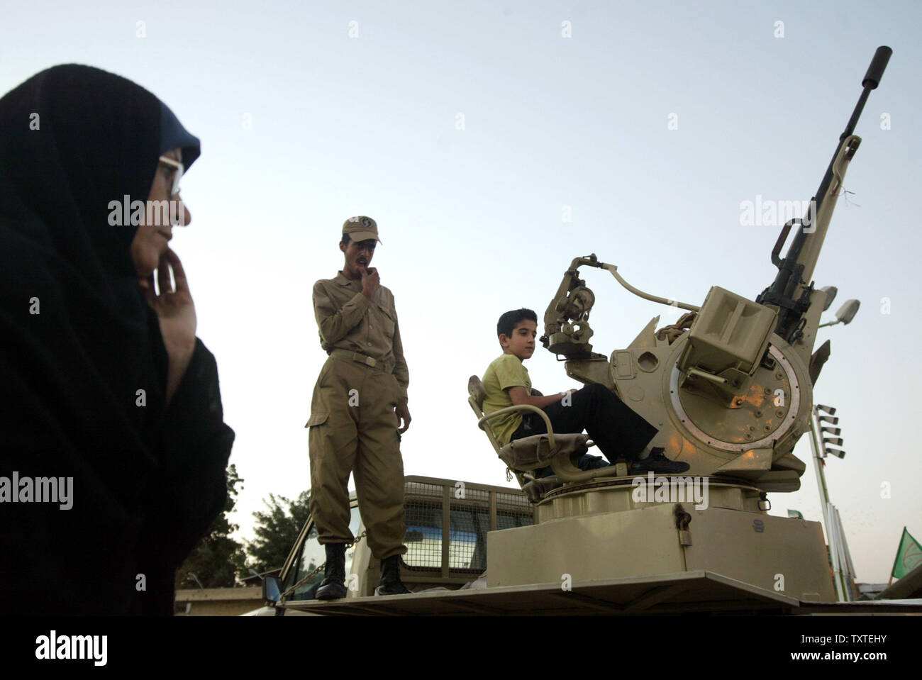 Iran, child soldier hi-res stock photography and images - Alamy