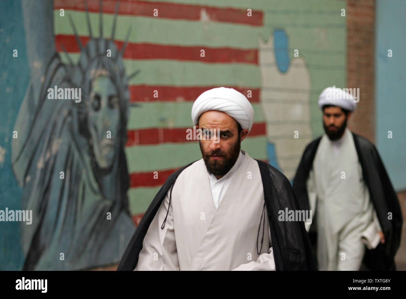 Graffiti In Tehran High Resolution Stock Photography and Images - Alamy