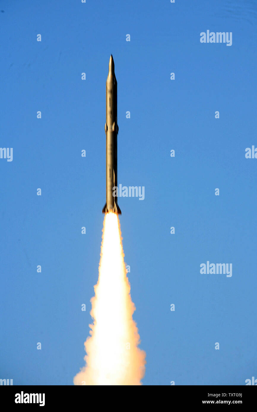 Irans revolutionary guard hi-res stock photography and images - Alamy