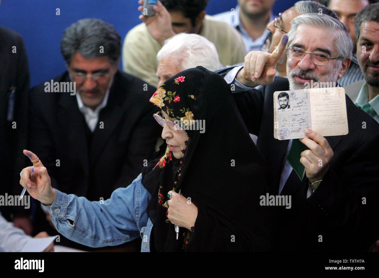 Candidate id card hi-res stock photography and images - Alamy