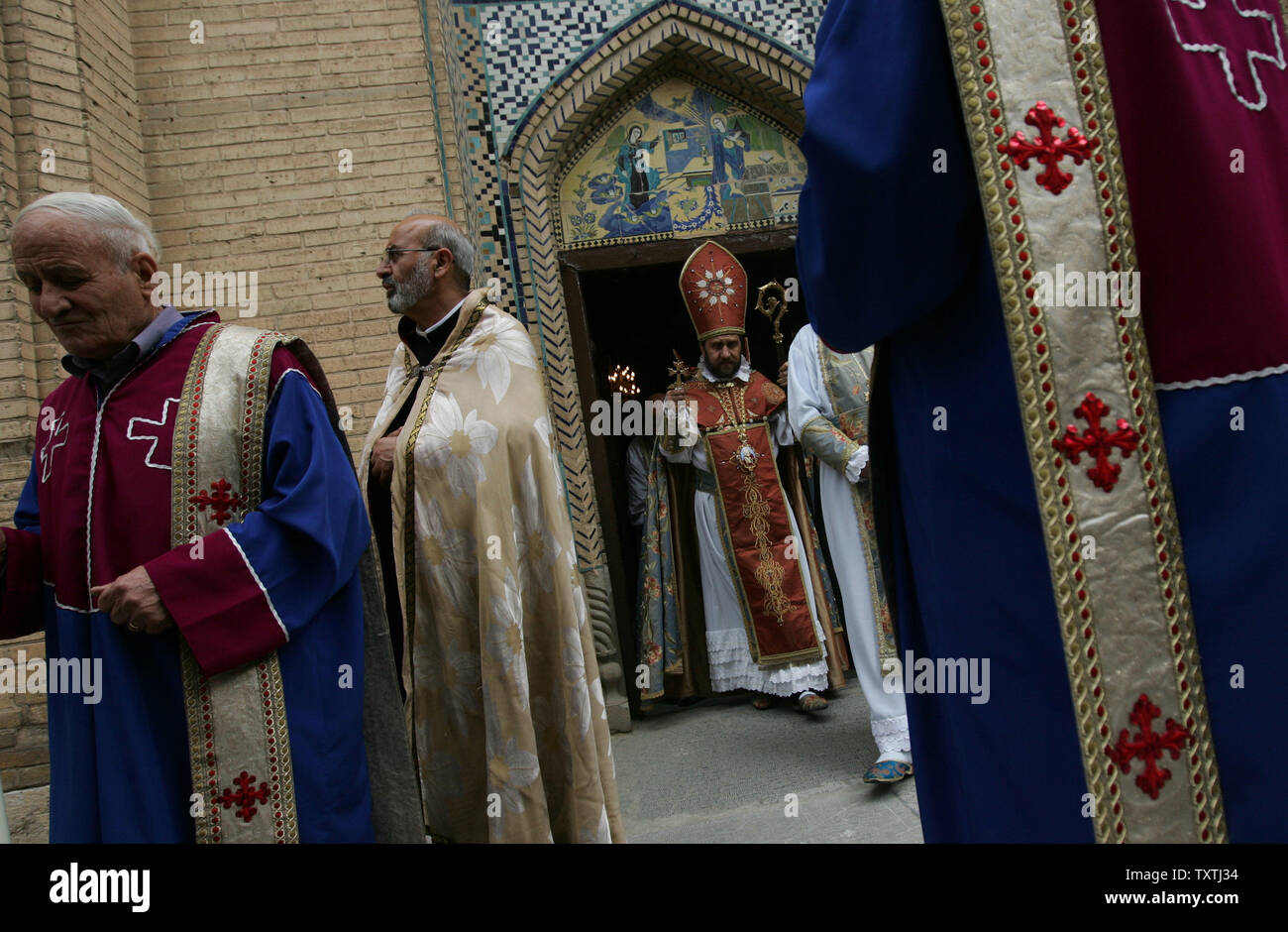 New years day church service hi-res stock photography and images - Alamy