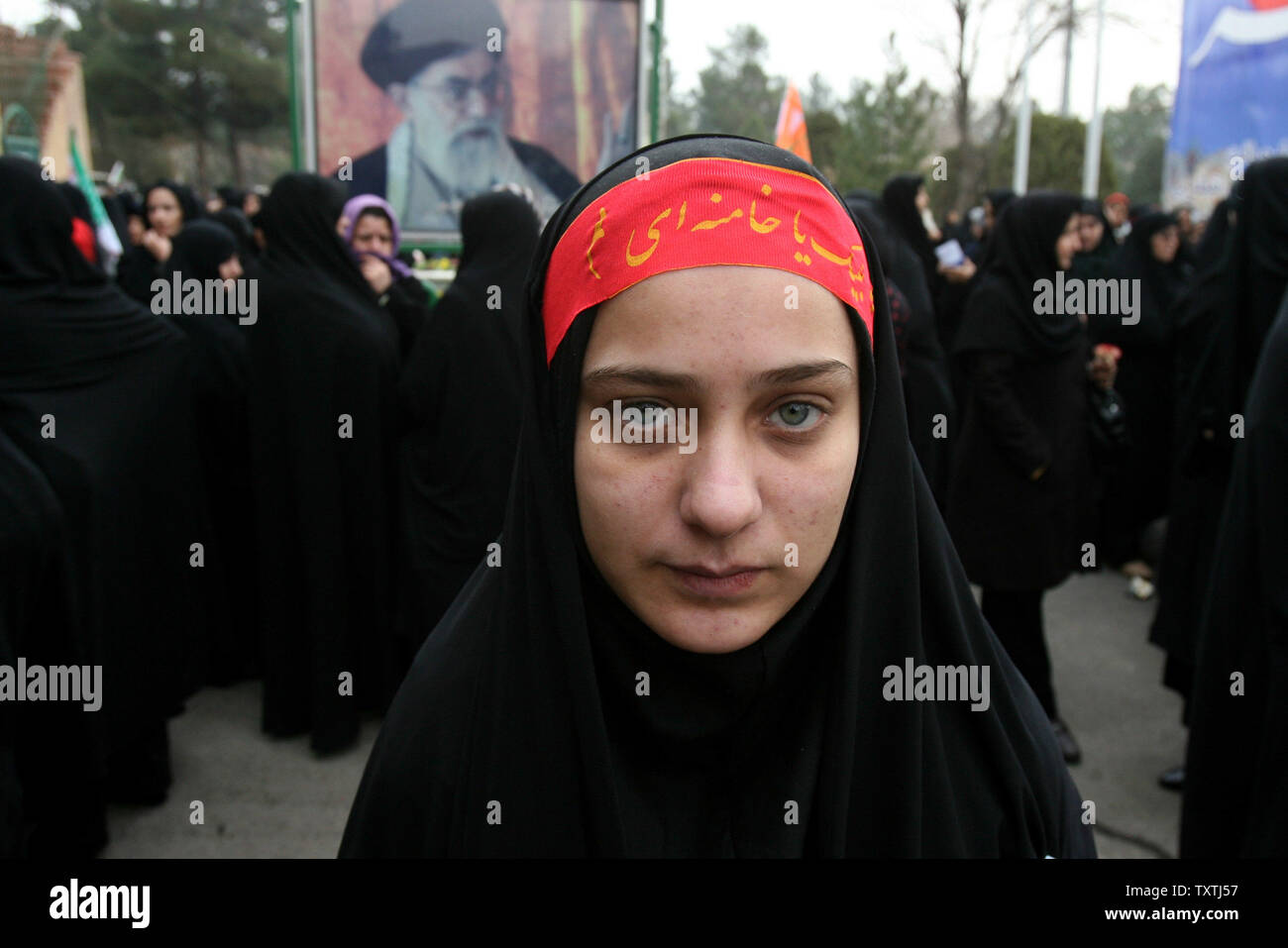 Islamic headband hi-res stock photography and images - Alamy