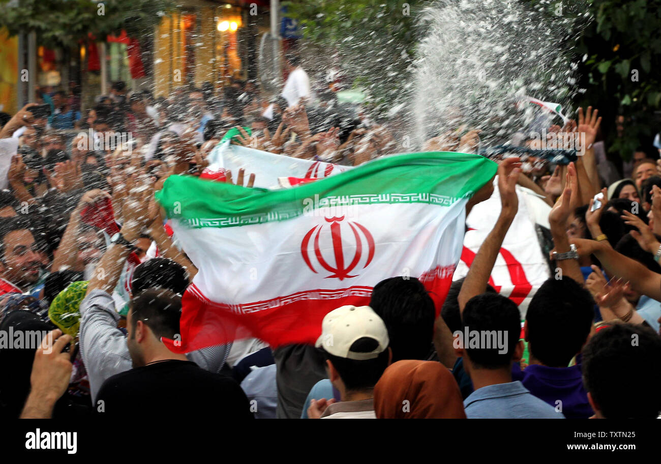 Iran football team celebrate hi-res stock photography and images - Alamy
