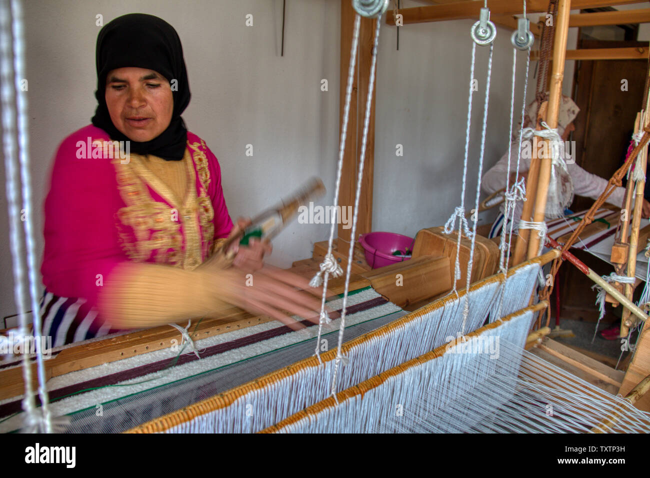 Traditional moroccan loom hi-res stock photography and images - Alamy
