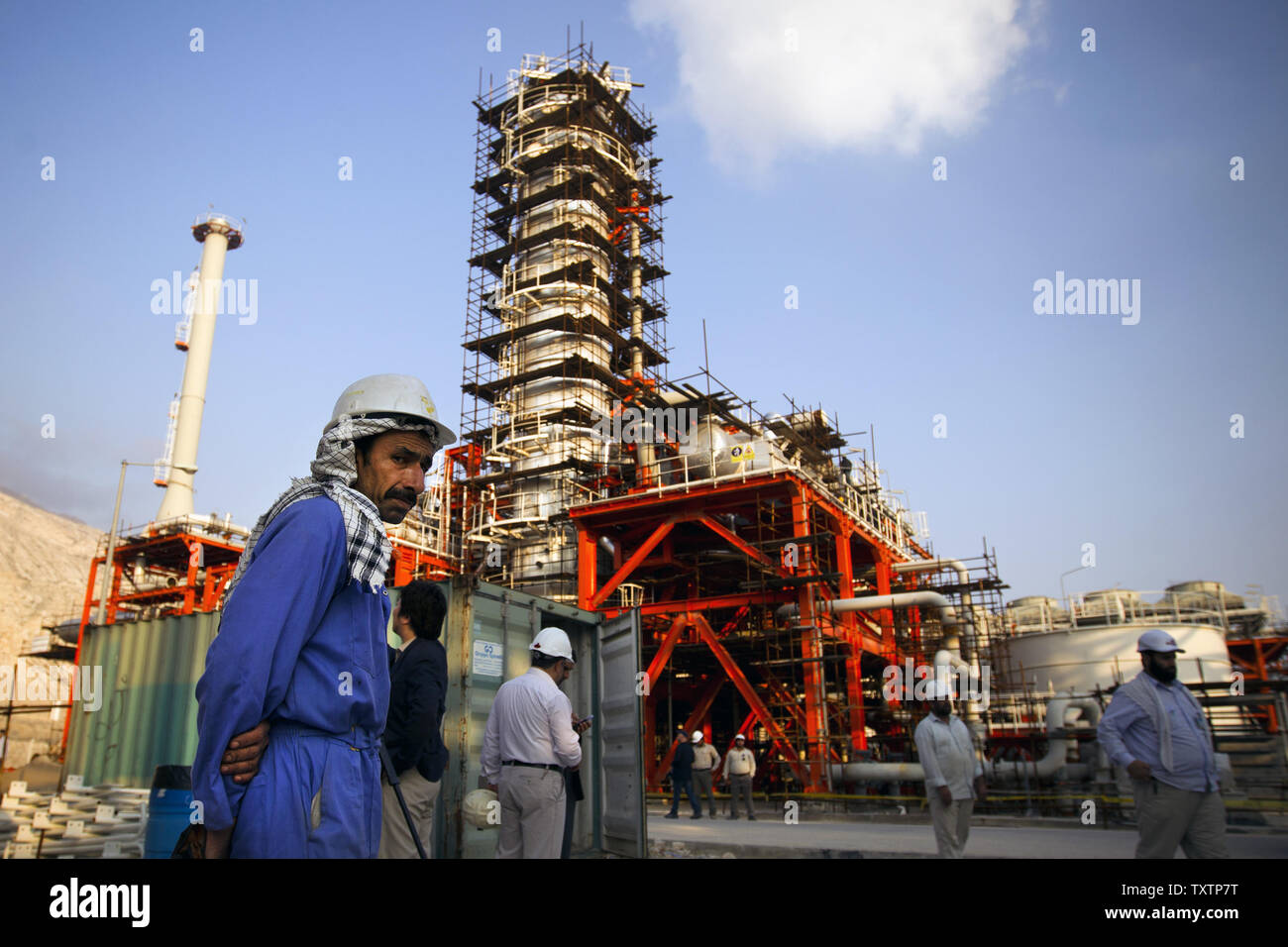 Iranian continue their work at phase 15-16 of the South Pars gas field ...