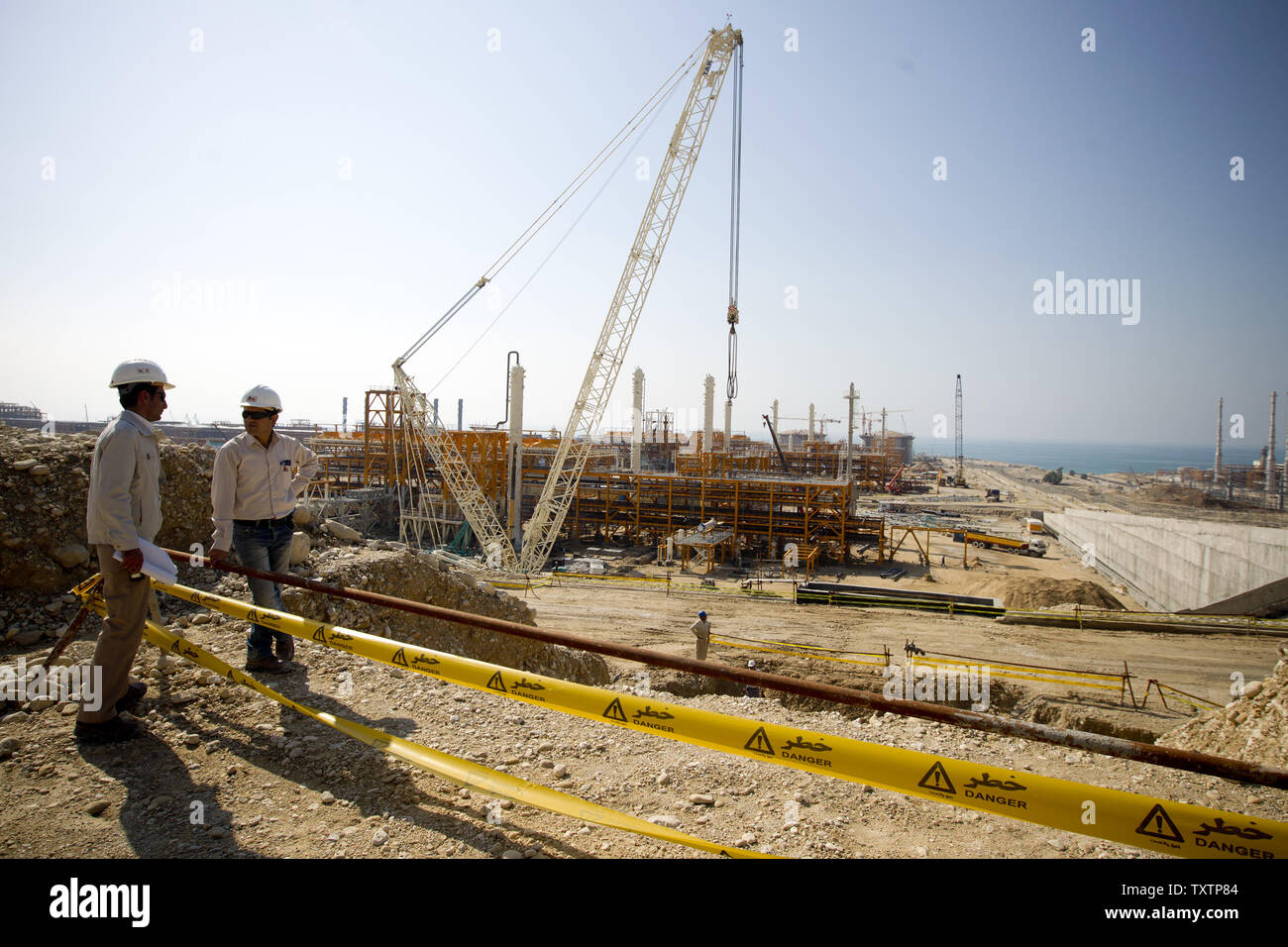 Iranian continue their work at phase 19 of the South Pars gas field in ...