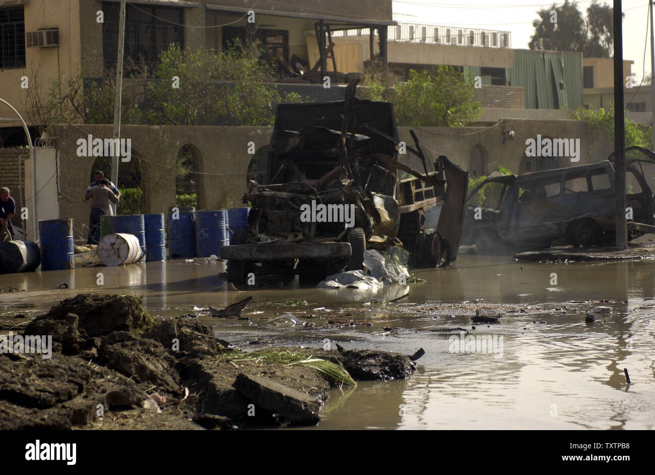 Iraq bombing 2003 hi-res stock photography and images - Alamy