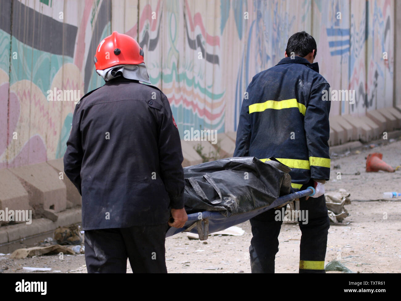 Carried bombs hi-res stock photography and images - Alamy