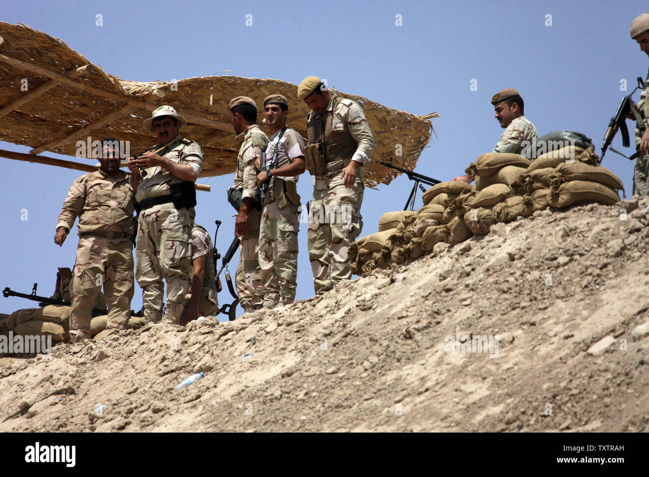 Kurdish soldiers hi-res stock photography and images - Alamy