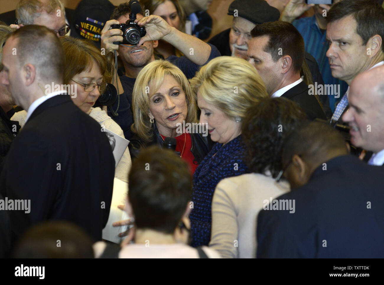 Andrea mitchell hi-res stock photography and images - Alamy