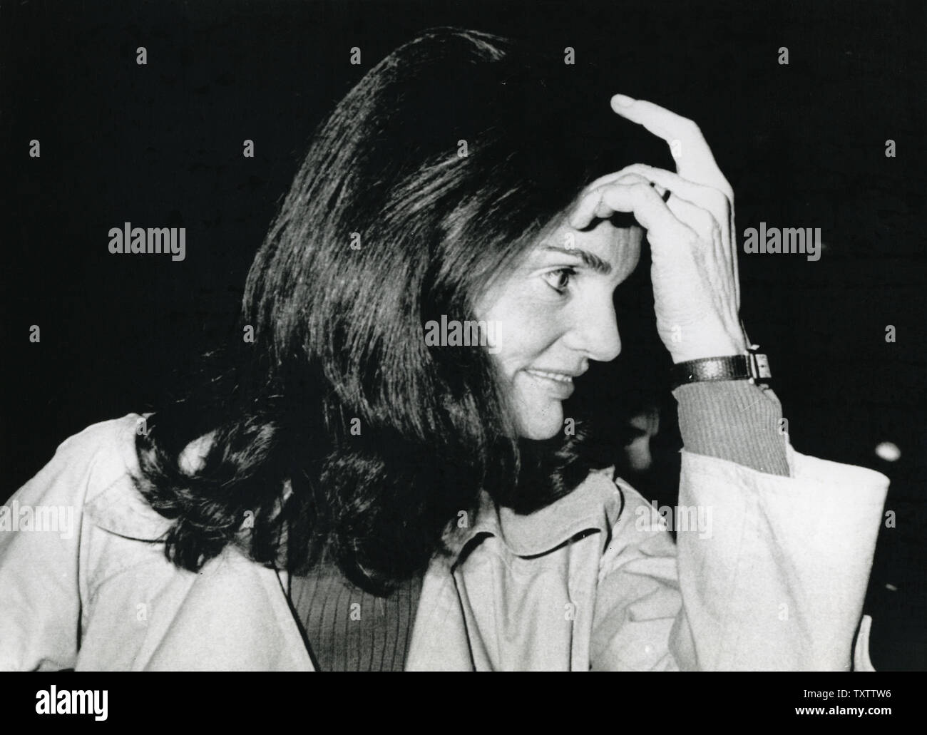 1975 jacqueline onassis hi-res stock photography and images - Alamy