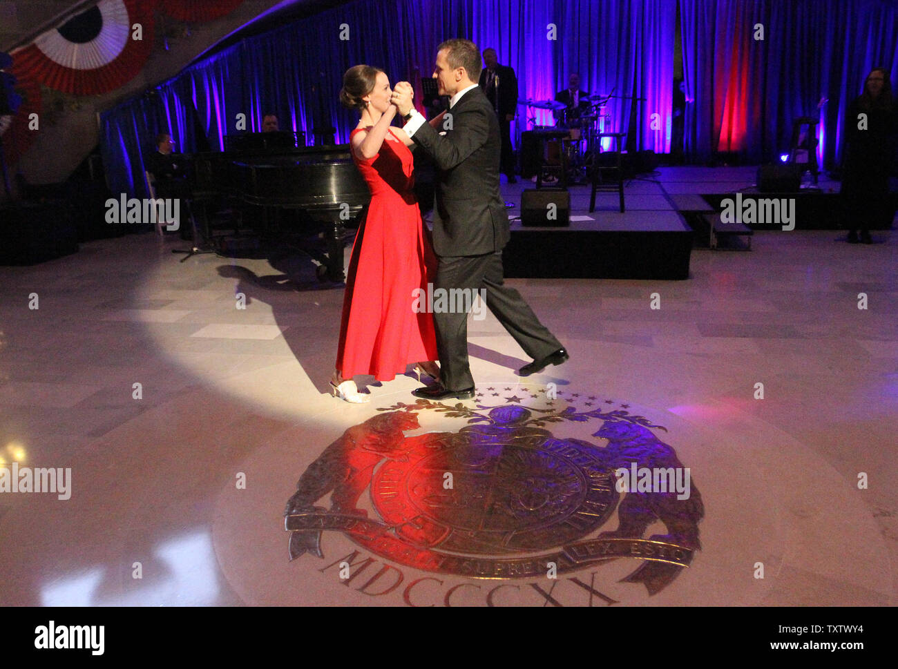 Missouri Governor Eric Greitens and his wife Sheena dance past the seal ...