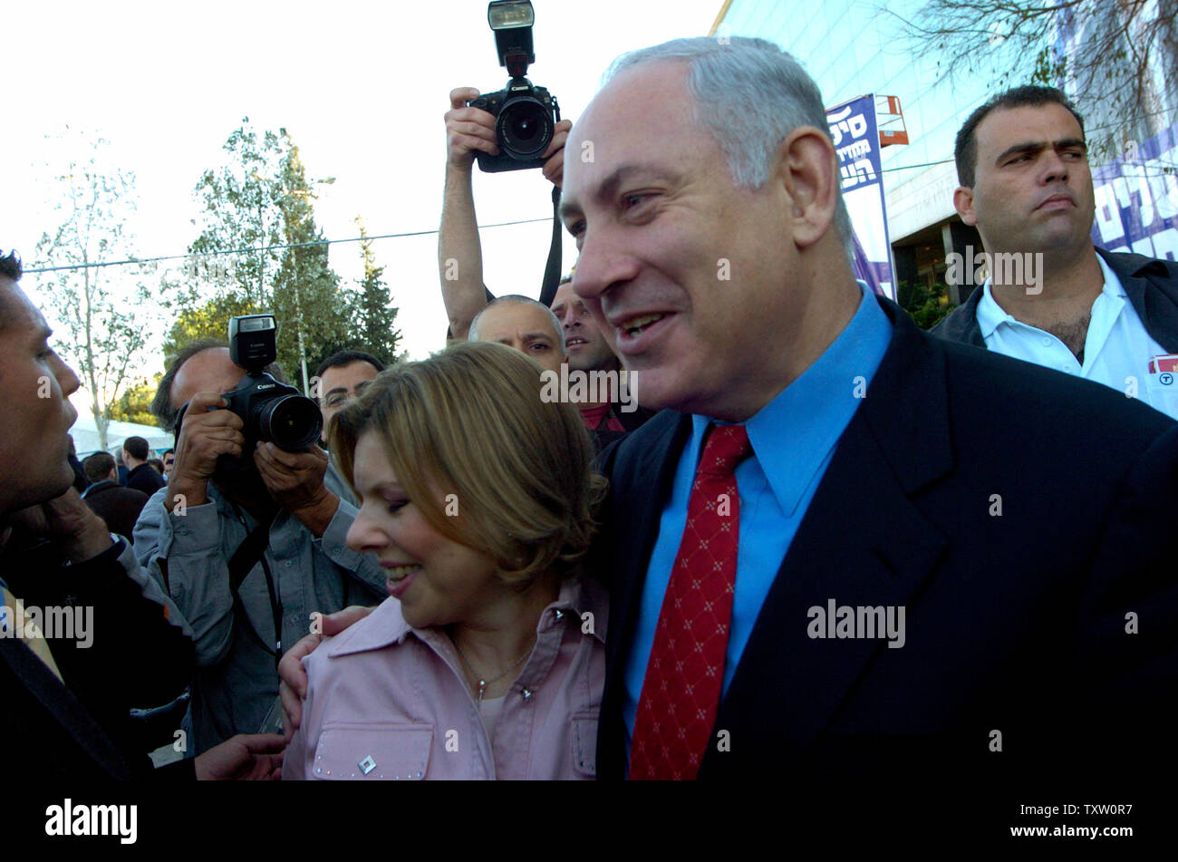 Shalom sharon hi-res stock photography and images - Alamy