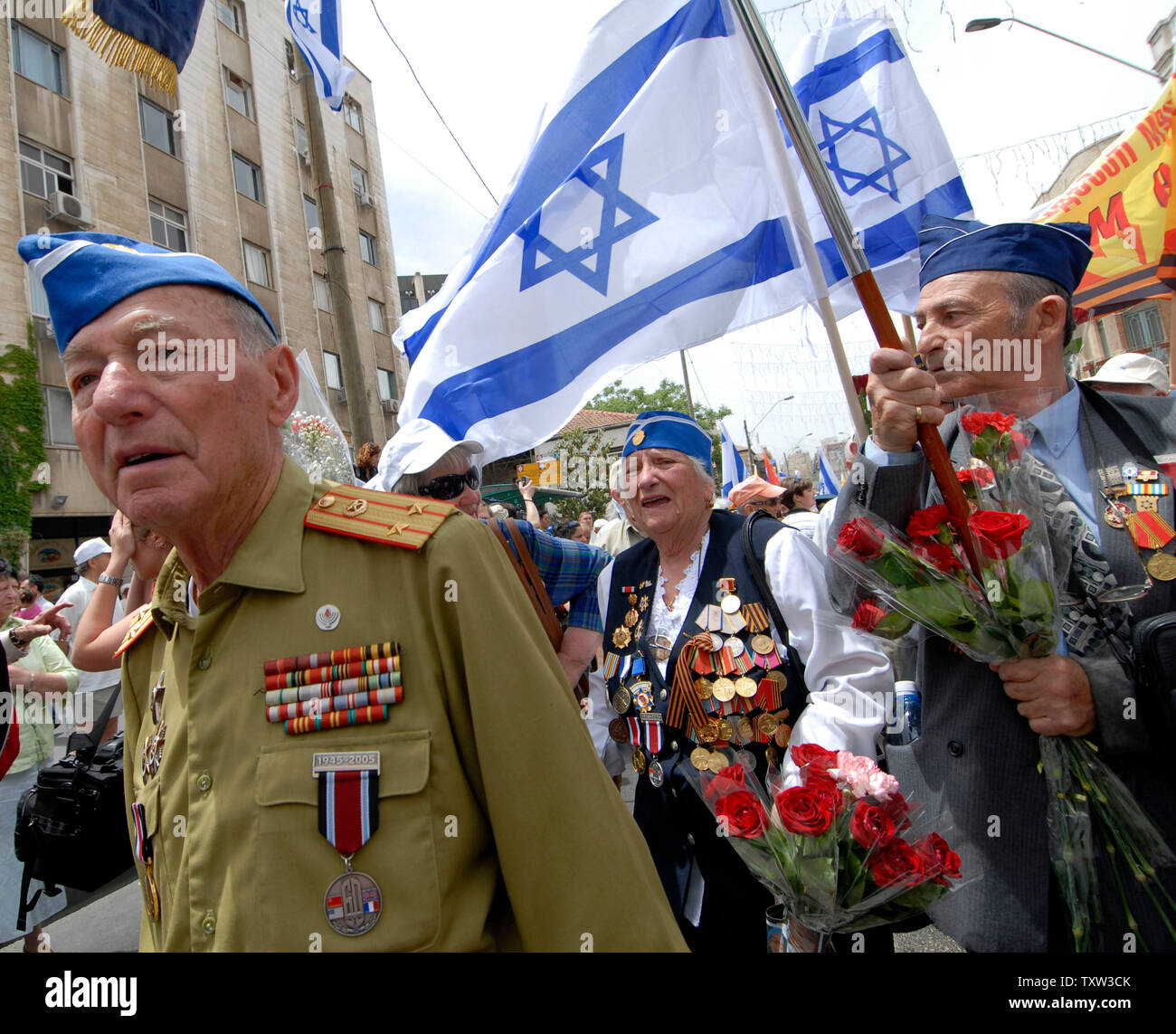 Jewish World War II veterans from the former Soviet Union celebrate ...