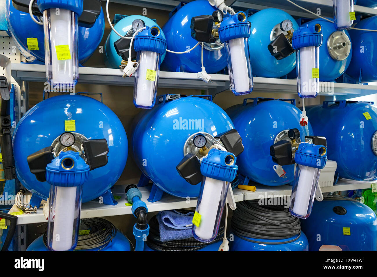 Submersible pumps hi-res stock photography and images - Alamy