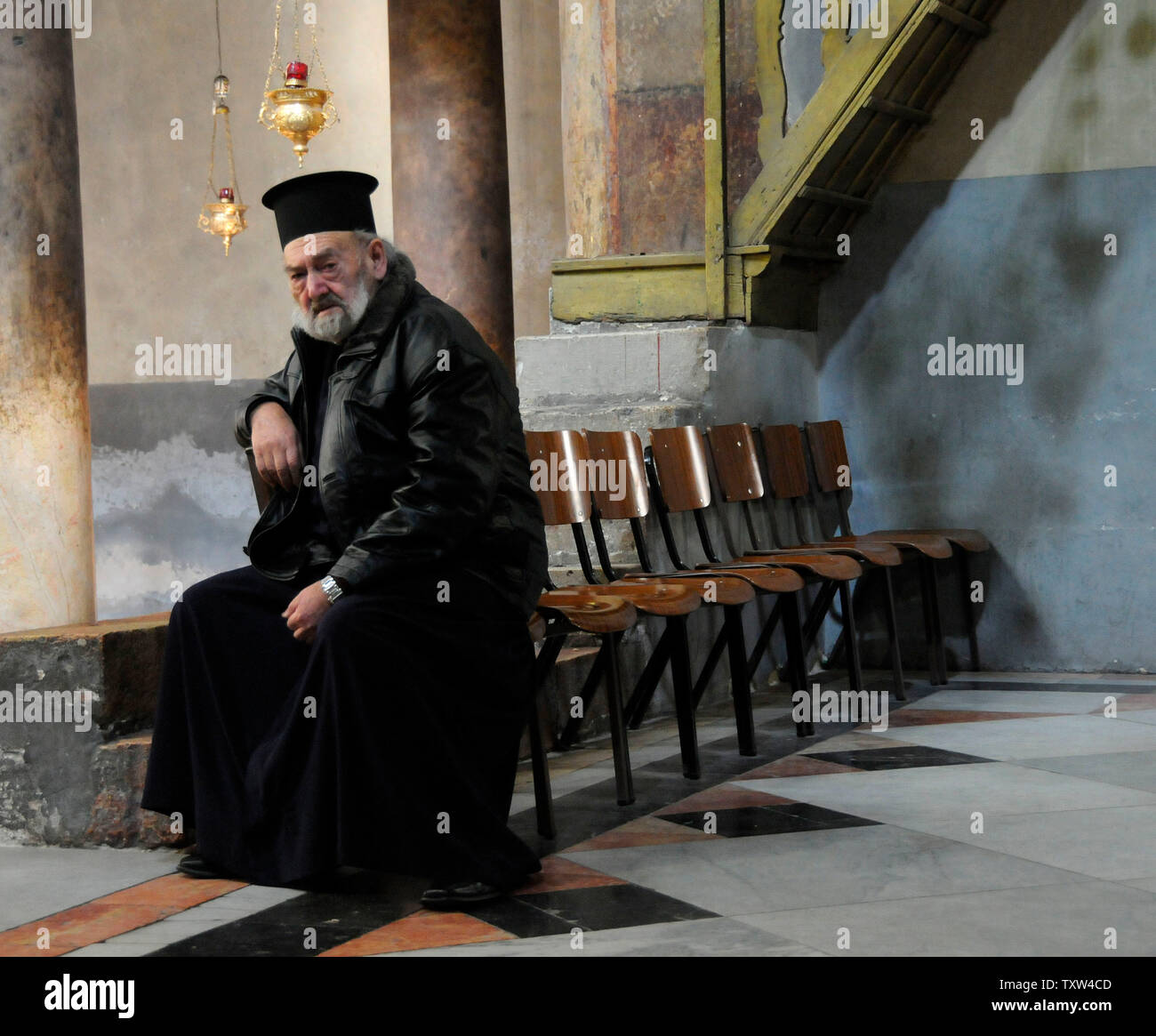 Greek priest hi-res stock photography and images - Alamy