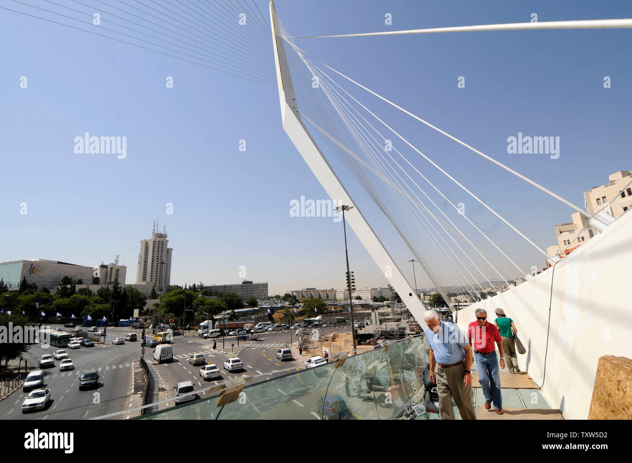 The newly constructed "Bridge of Strings" designed by Spainish ...