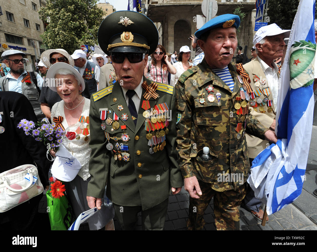 Defeat of nazi germany hi-res stock photography and images - Alamy