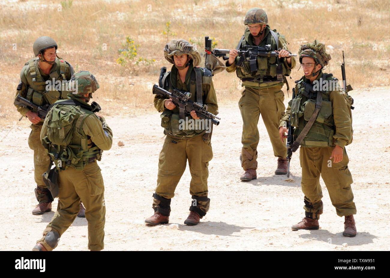 Israeli soldiers 1980s hi-res stock photography and images - Alamy