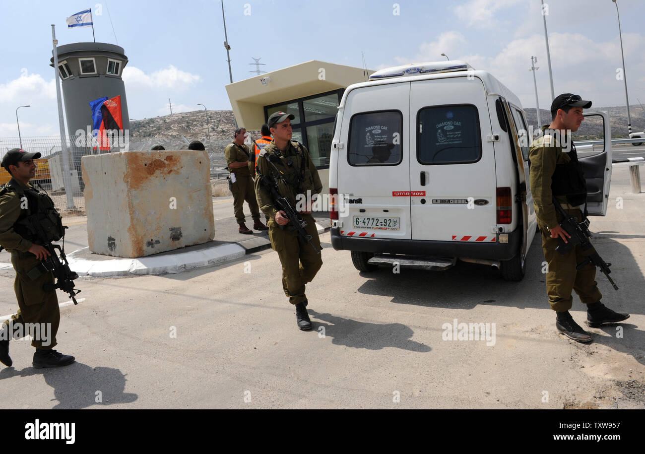 Israeli soldiers 1980s hi-res stock photography and images - Alamy