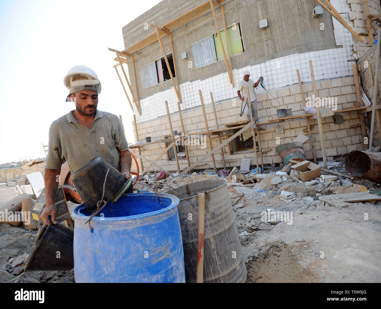 Ilit hi-res stock photography and images - Alamy