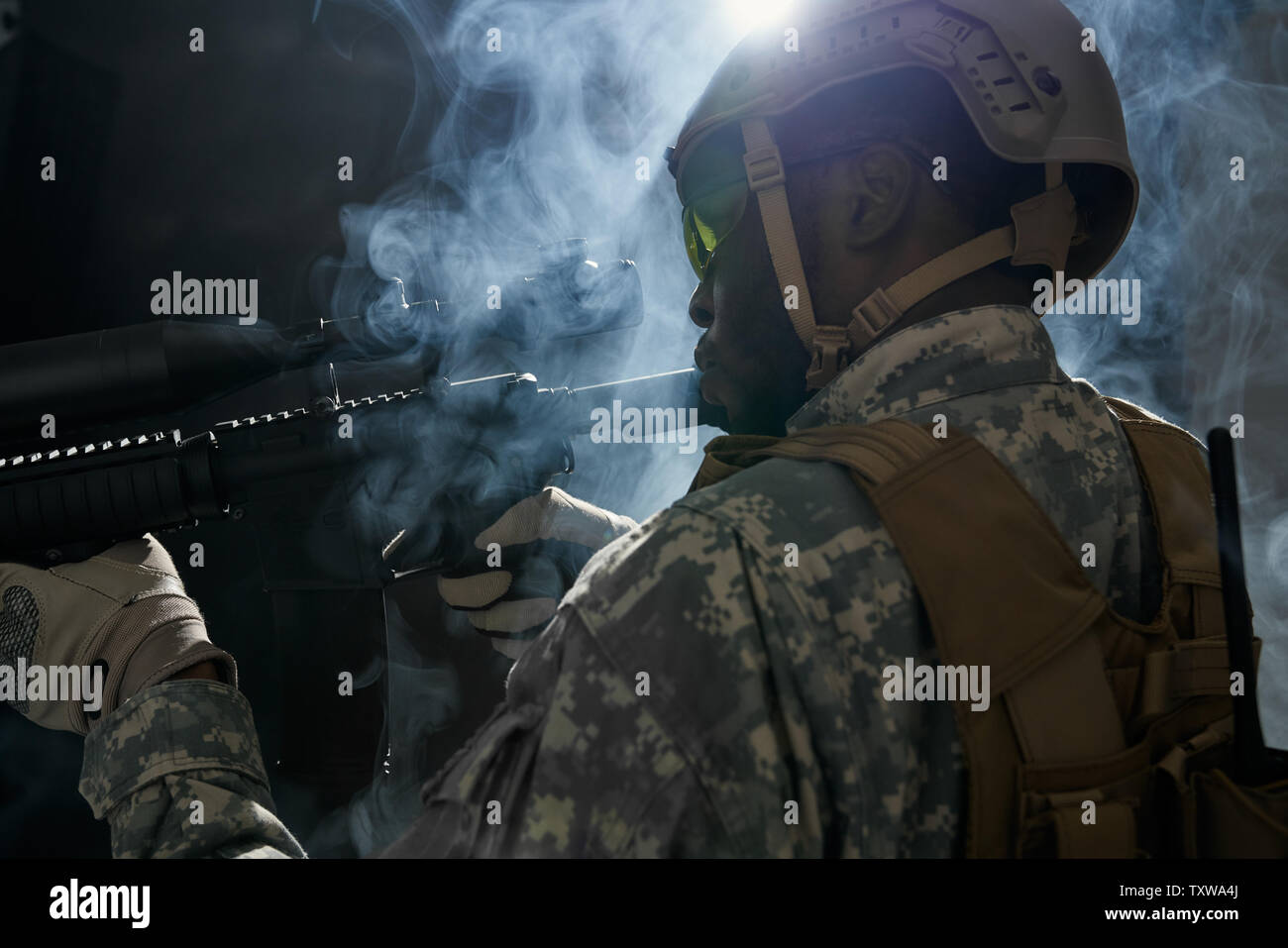 American soldier standing side view hi-res stock photography and images ...