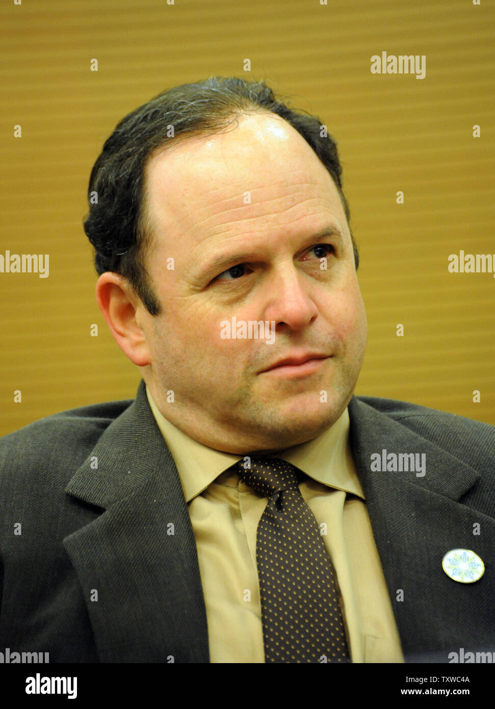 American actor jason alexander hi-res stock photography and images - Alamy