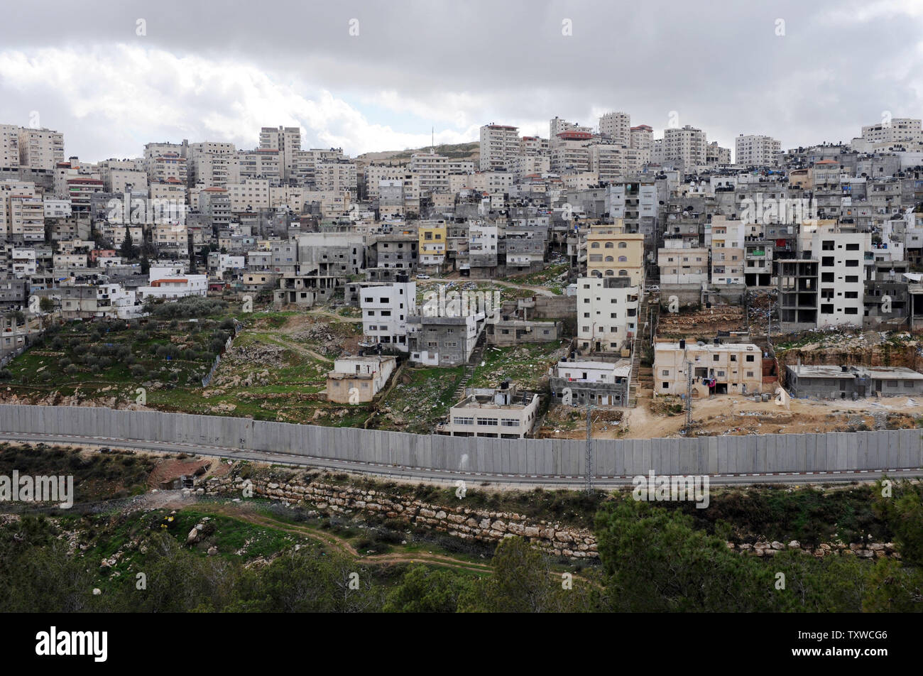 Shuafat refugee camp hi-res stock photography and images - Alamy