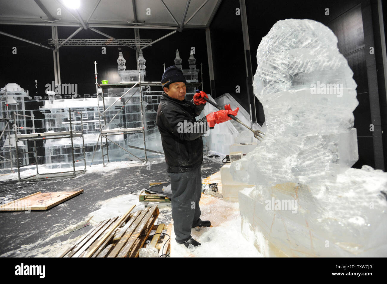 Wizard of oz character hi-res stock photography and images - Alamy