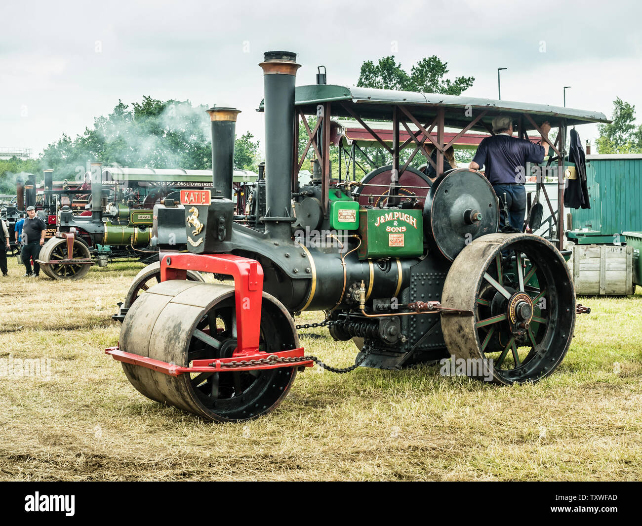 Oil engine road roller hi-res stock photography and images - Alamy