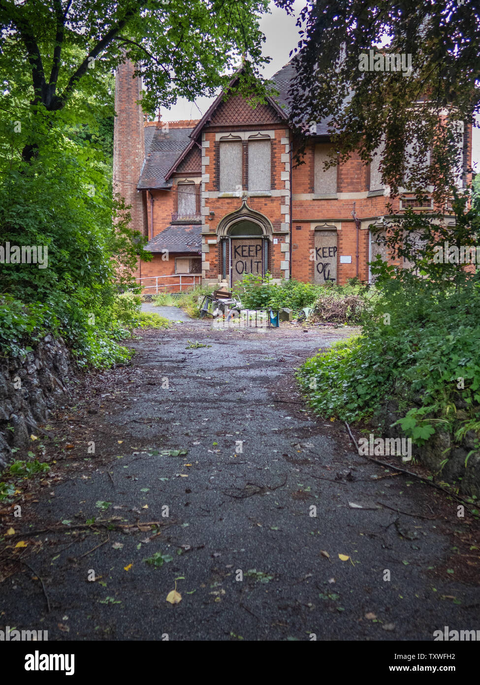 derelict house, residence, boarded up empty, vandalised, haunted ...