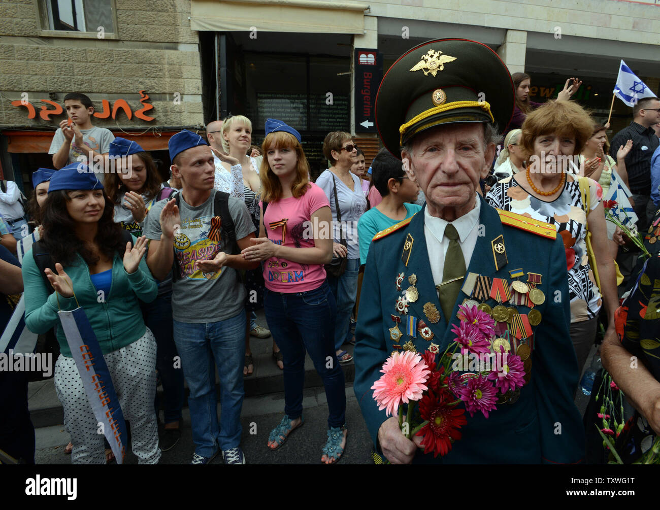 Soviet jews israel hi-res stock photography and images - Alamy