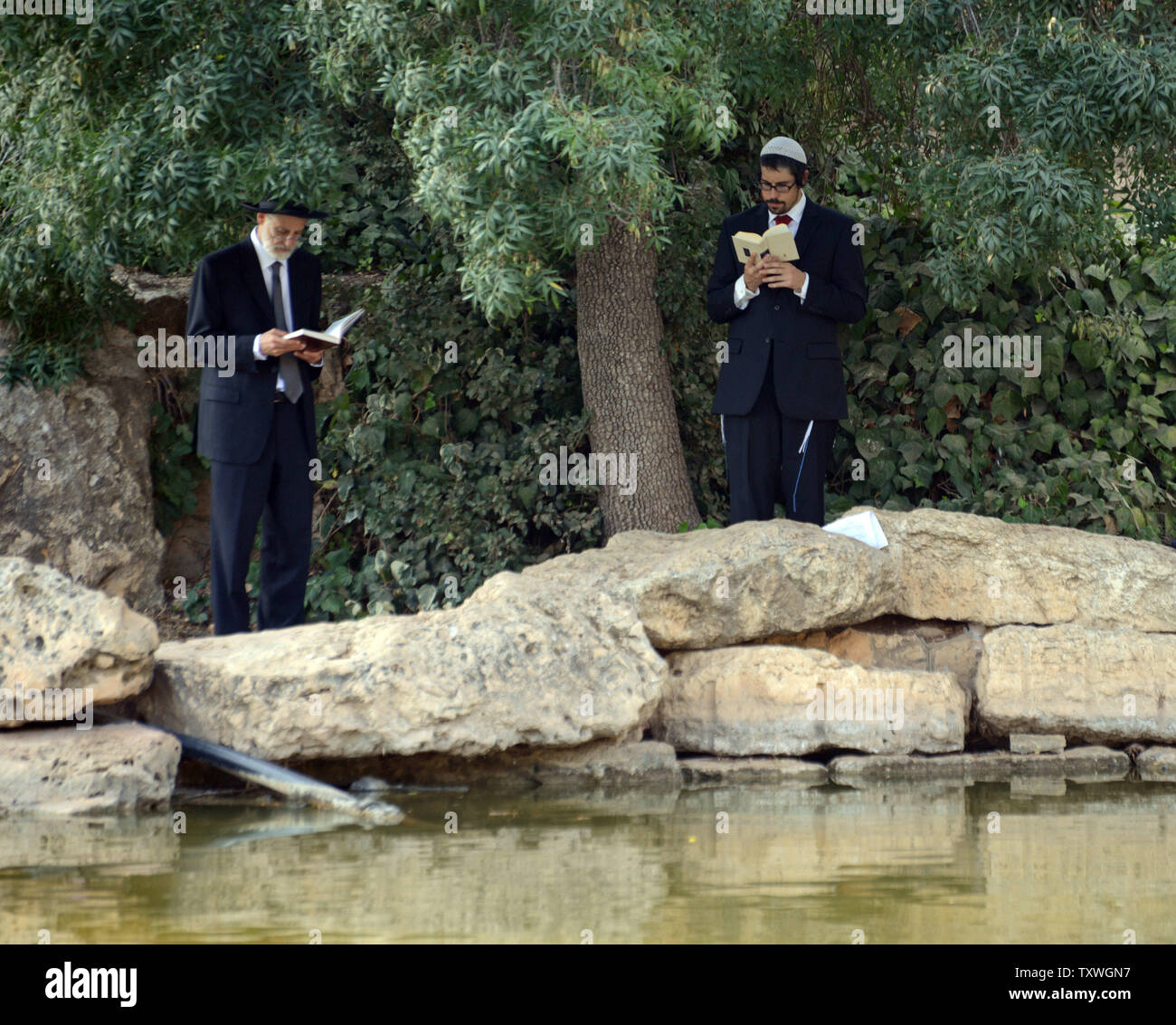 Stand symbolically hi-res stock photography and images - Alamy