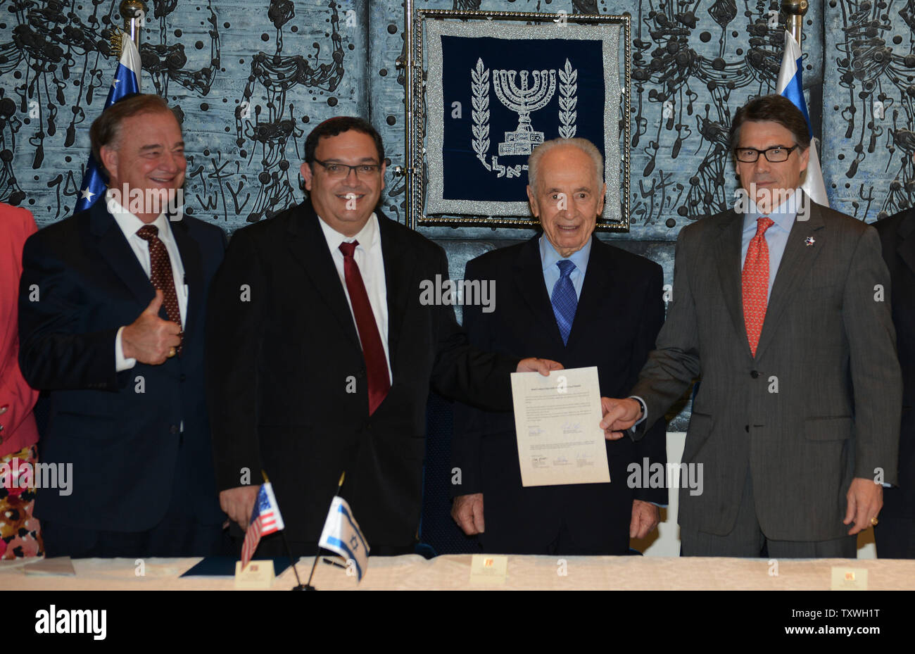 (L-R) Texas A&M Chancellor John Spencer, Sharp, Israeli Education ...