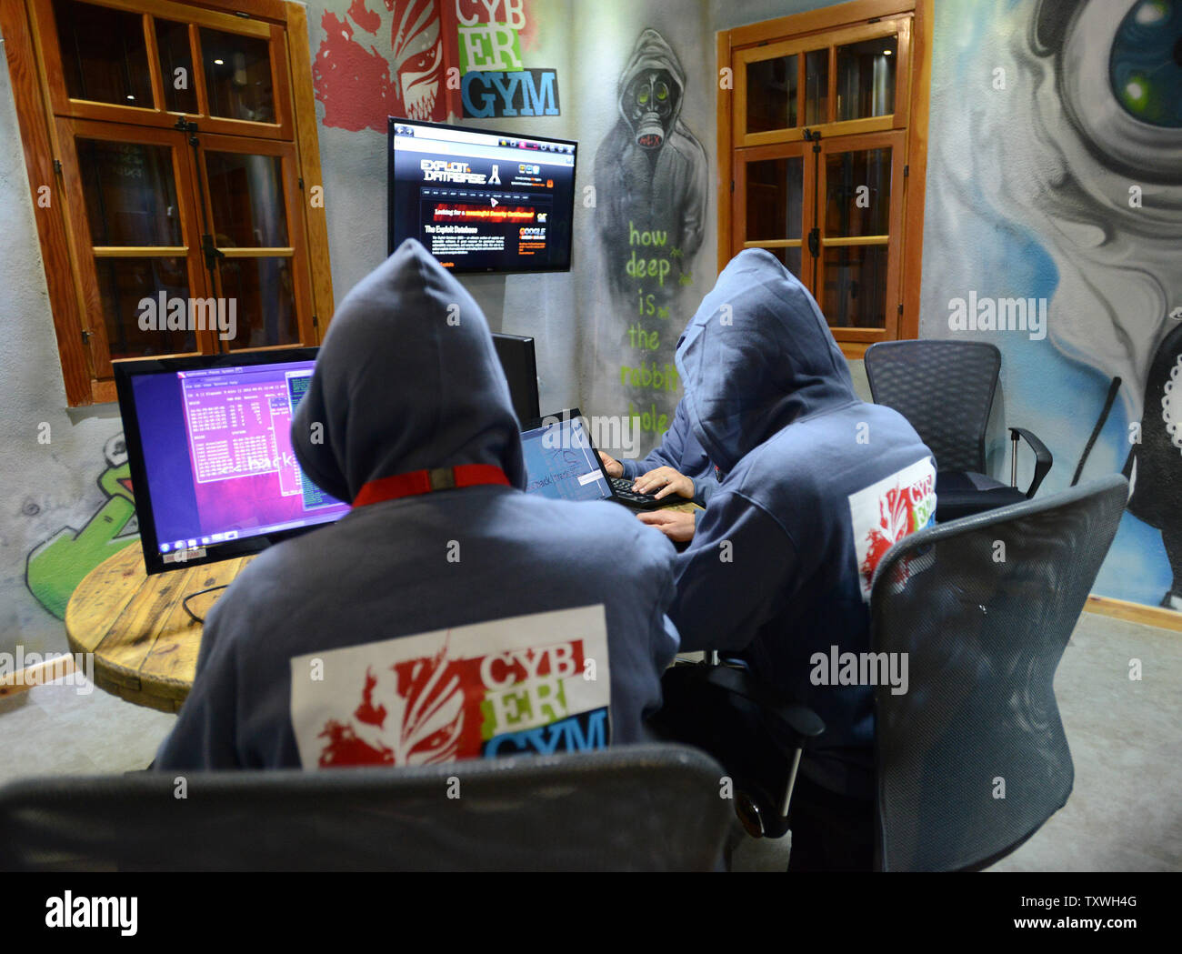 Israelis work on computers at the 'CyberGym' training facility in ...