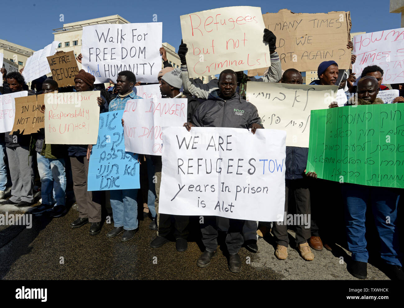 African migrant israel hi-res stock photography and images - Alamy