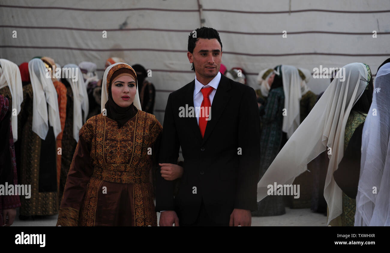 Palestinian bride hi-res stock photography and images - Alamy