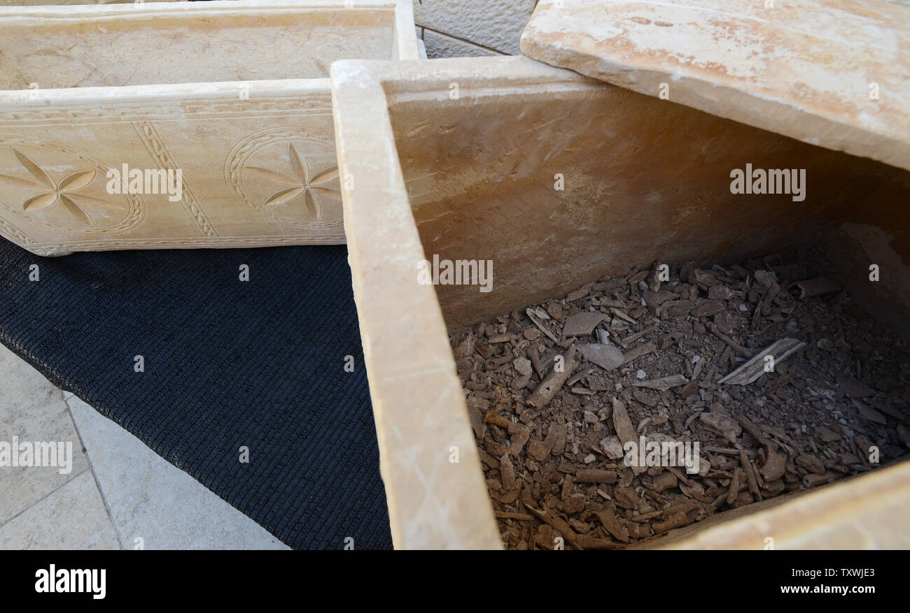 Ossuary israeli museum hi-res stock photography and images - Alamy