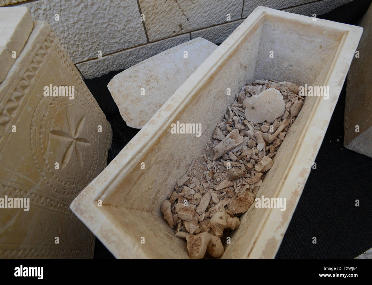 Ossuary israeli museum hi-res stock photography and images - Alamy