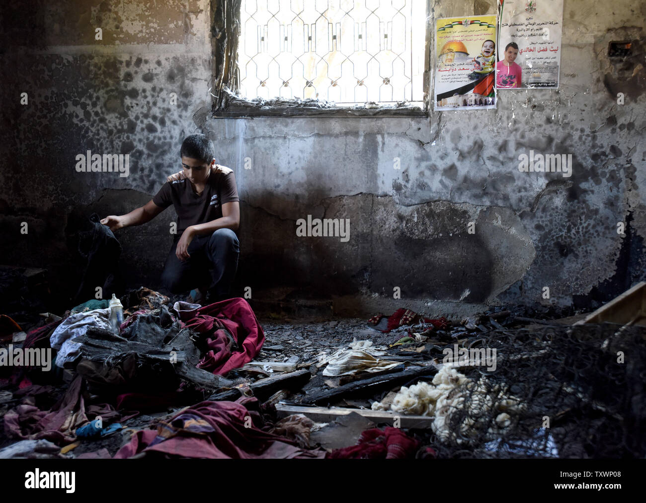 Boy without clothes hi-res stock photography and images - Alamy