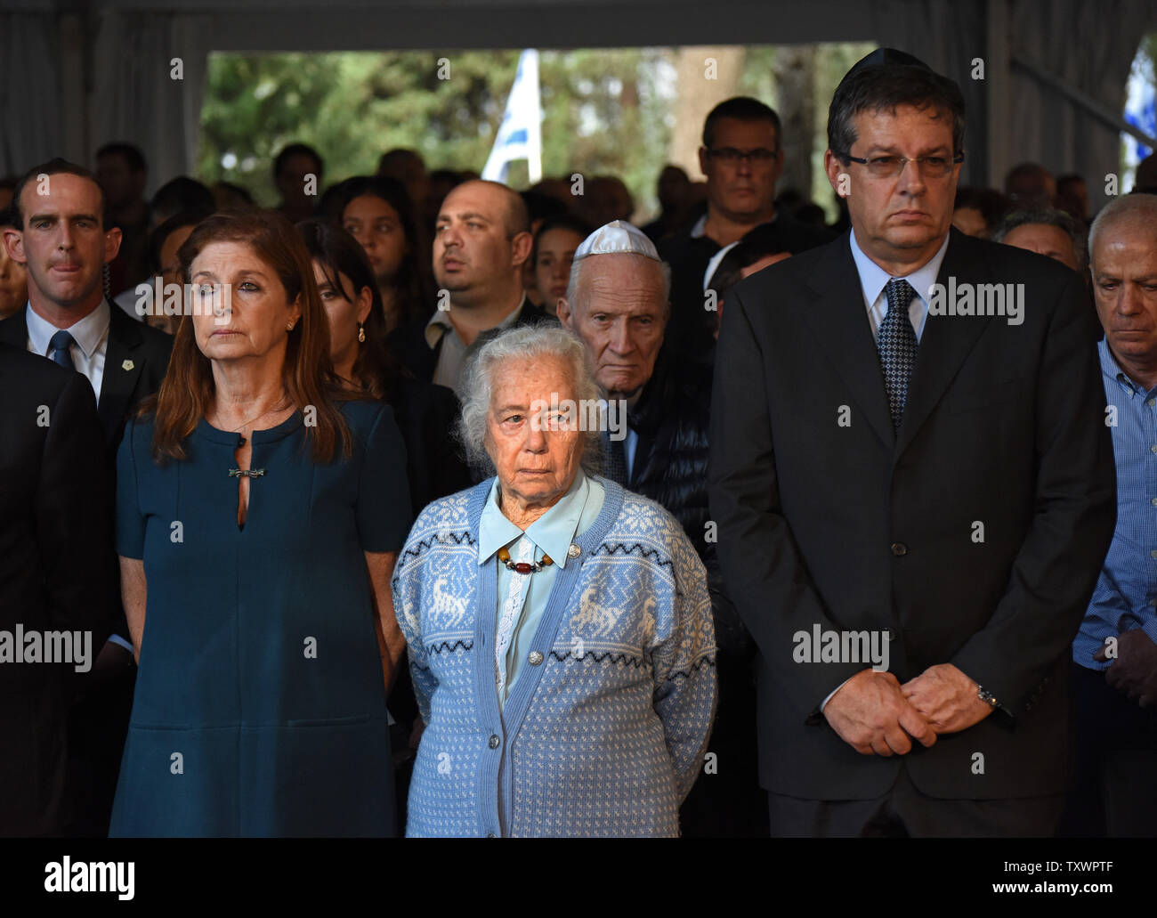 Yitzhak rabin hi-res stock photography and images - Alamy