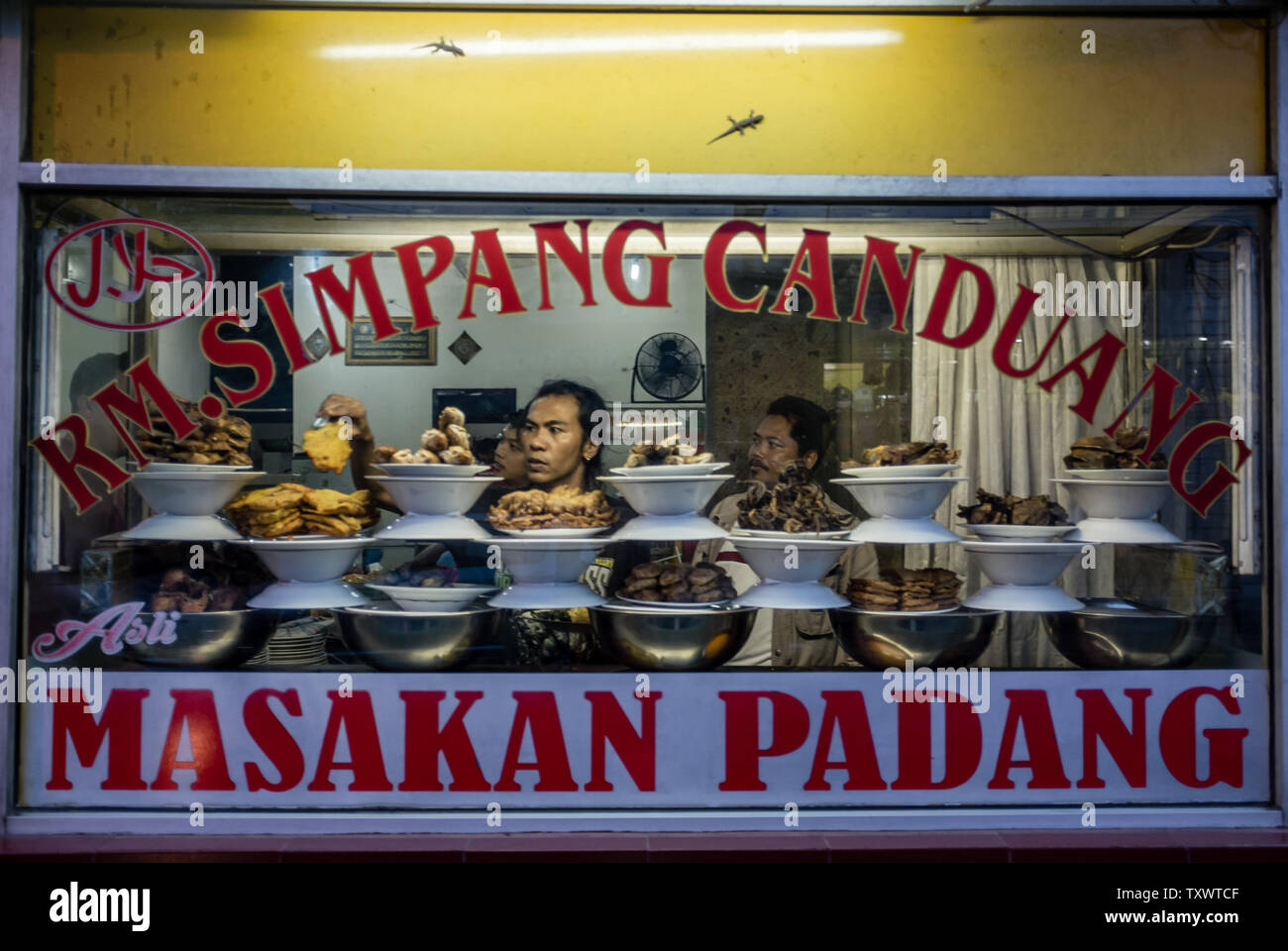 Hasian hi-res stock photography and images - Alamy