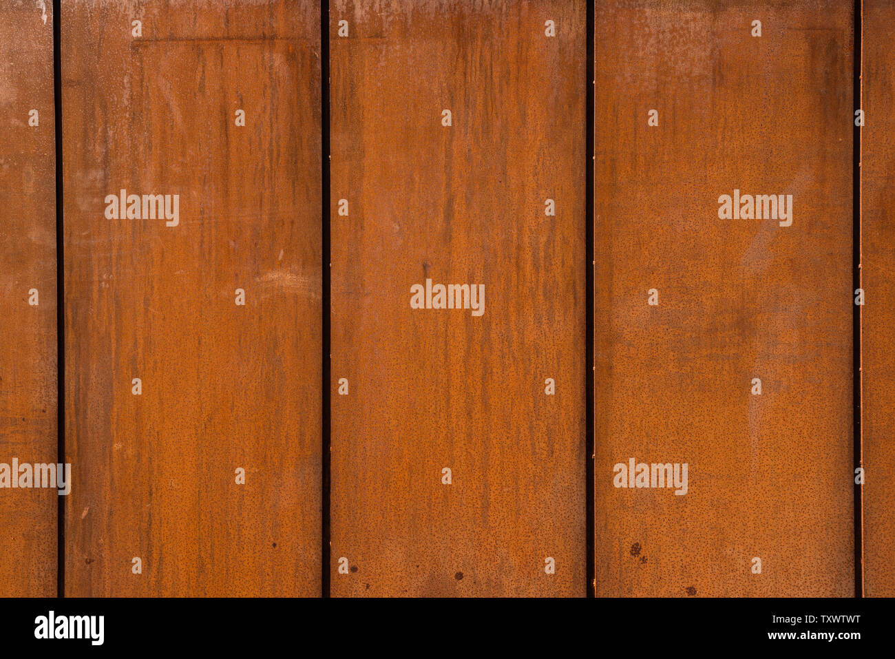 Rusty metal panels hi-res stock photography and images - Alamy