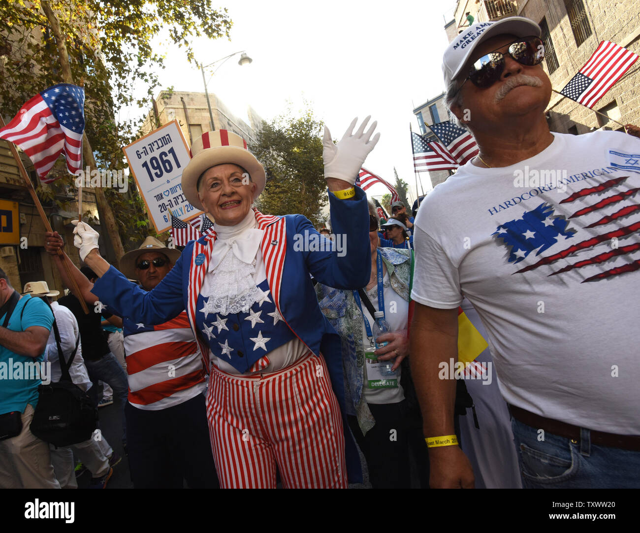 Uncle sam costume hi-res stock photography and images - Alamy
