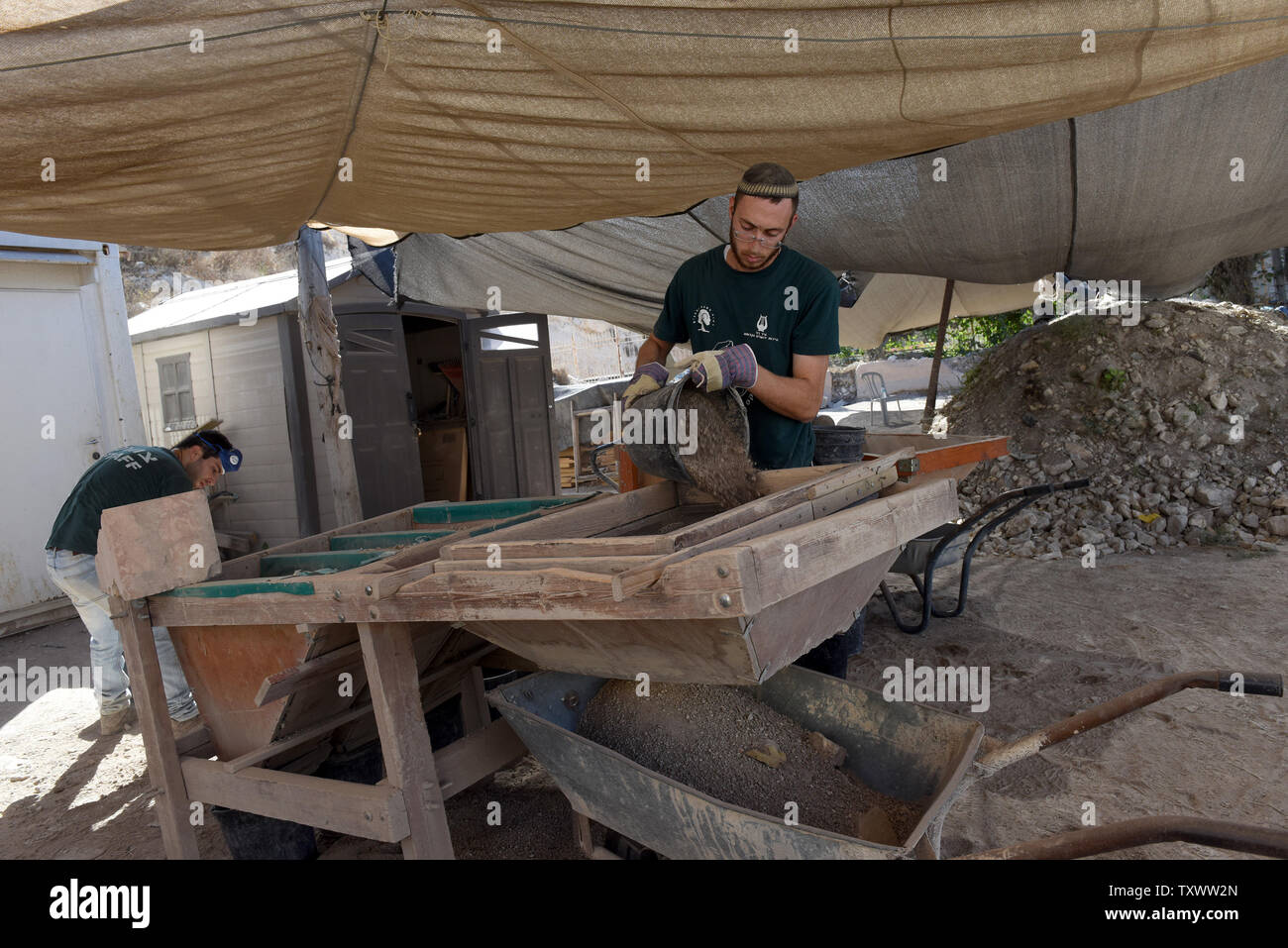 The temple mount sifting project hi-res stock photography and images ...