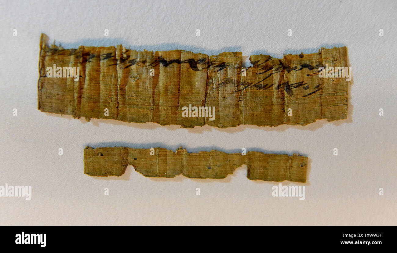 Hebrew papyrus hi-res stock photography and images - Alamy