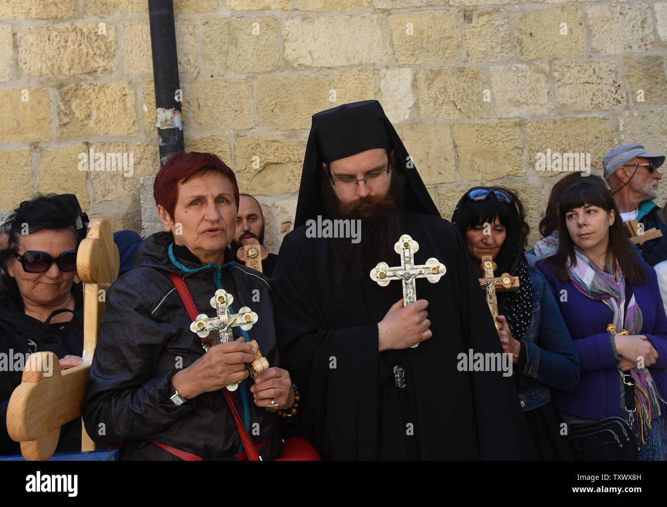 Jesus is on his way to calvary hi-res stock photography and images - Alamy