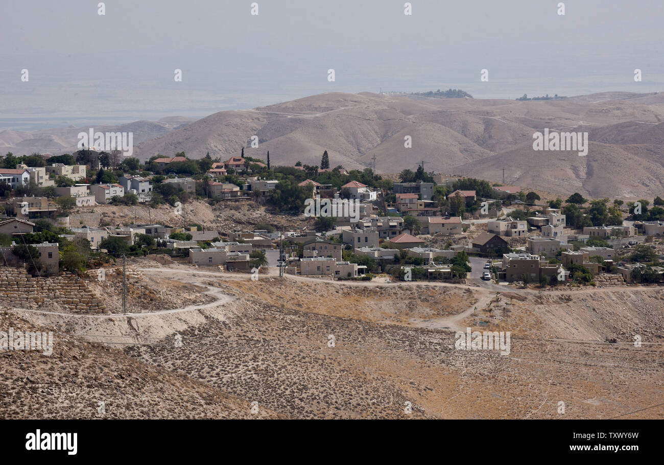 An overview of Jewish housing in Kfar Adumim Settlement in the Judean ...